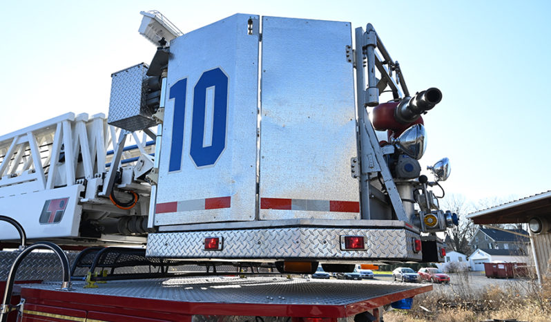 SOLD SOLD SOLD 1997 LTI 93' Mid-Mount Aerial Platform - Command Fire ...