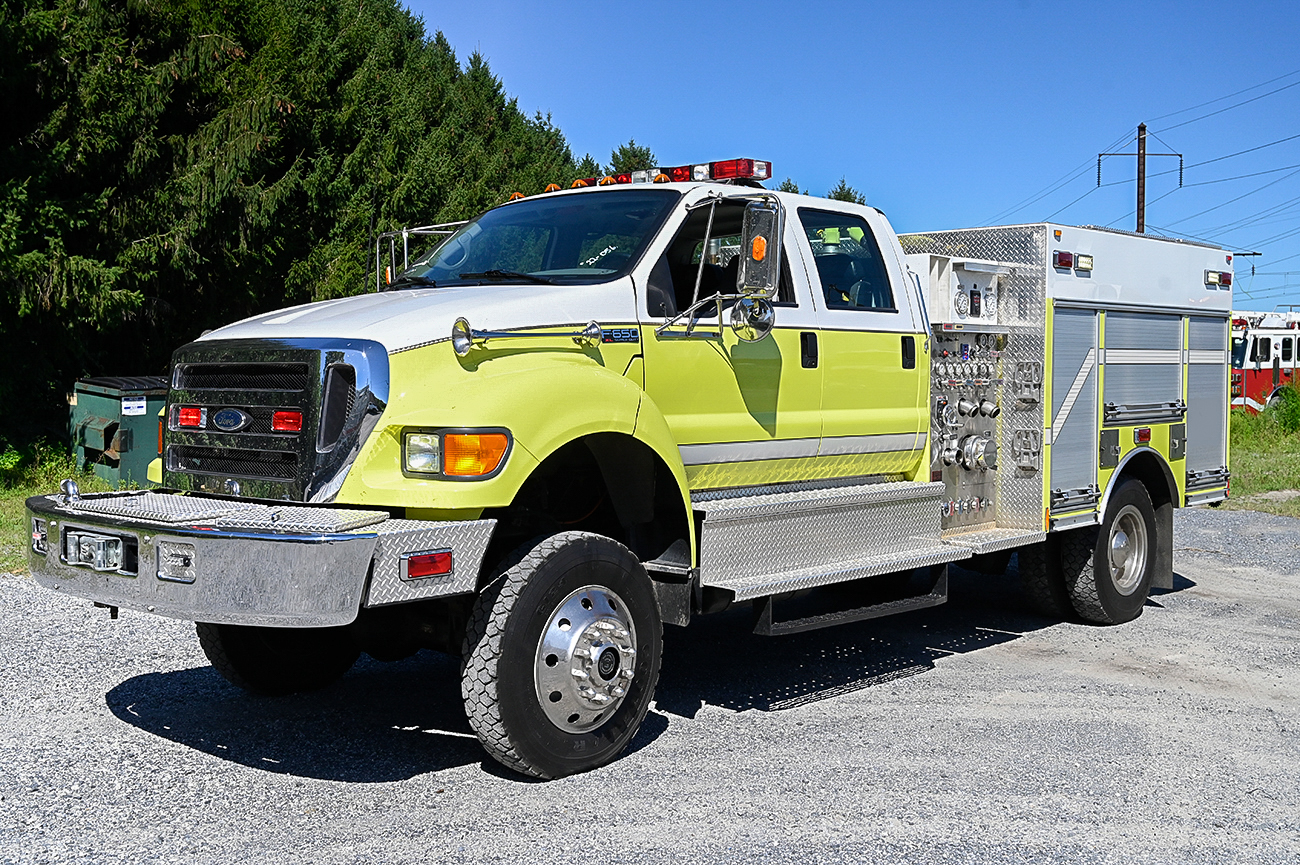 sold sold sold 2004 Ford 1000/400 4X4 Attack Pumper - Command Fire ...