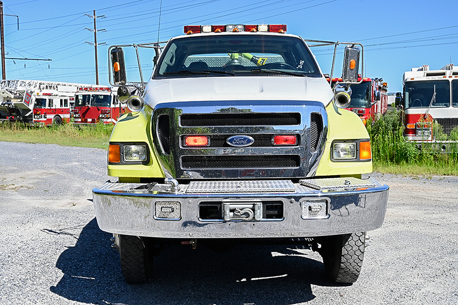 sold sold sold 2004 Ford 1000/400 4X4 Attack Pumper - Command Fire ...