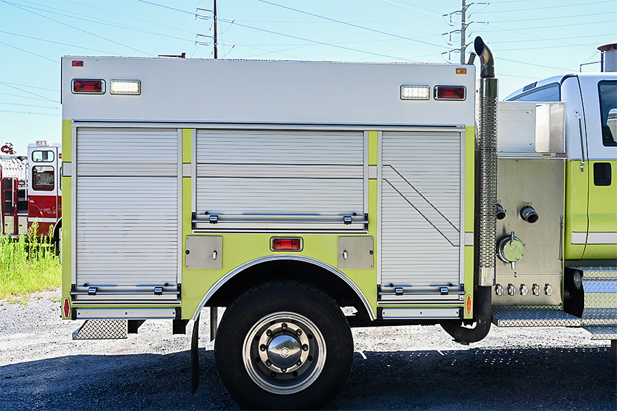 sold sold sold 2004 Ford 1000/400 4X4 Attack Pumper - Command Fire ...