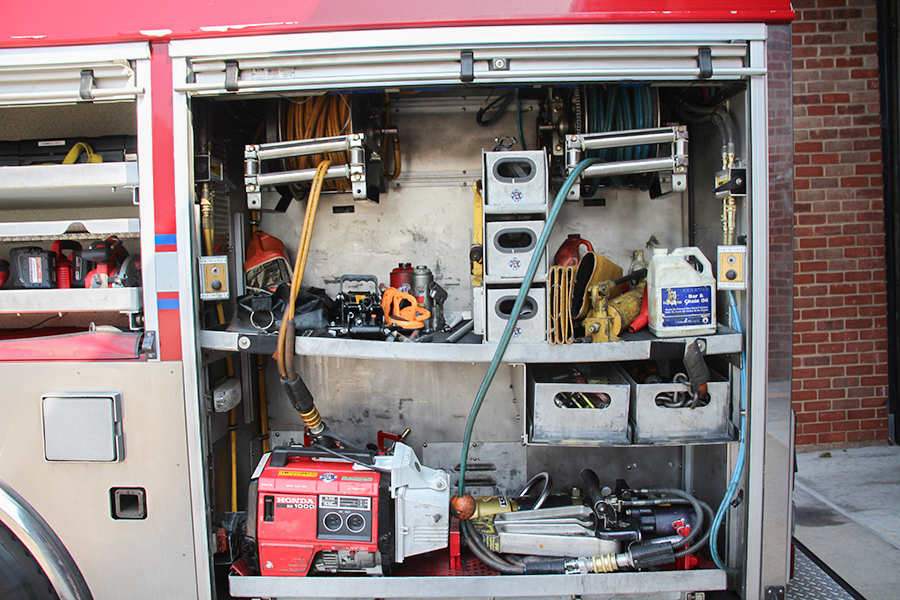 2005 SPARTAN STAINLESS STEEL HEAVY DUTY WALK-IN RESCUE - Command Fire ...